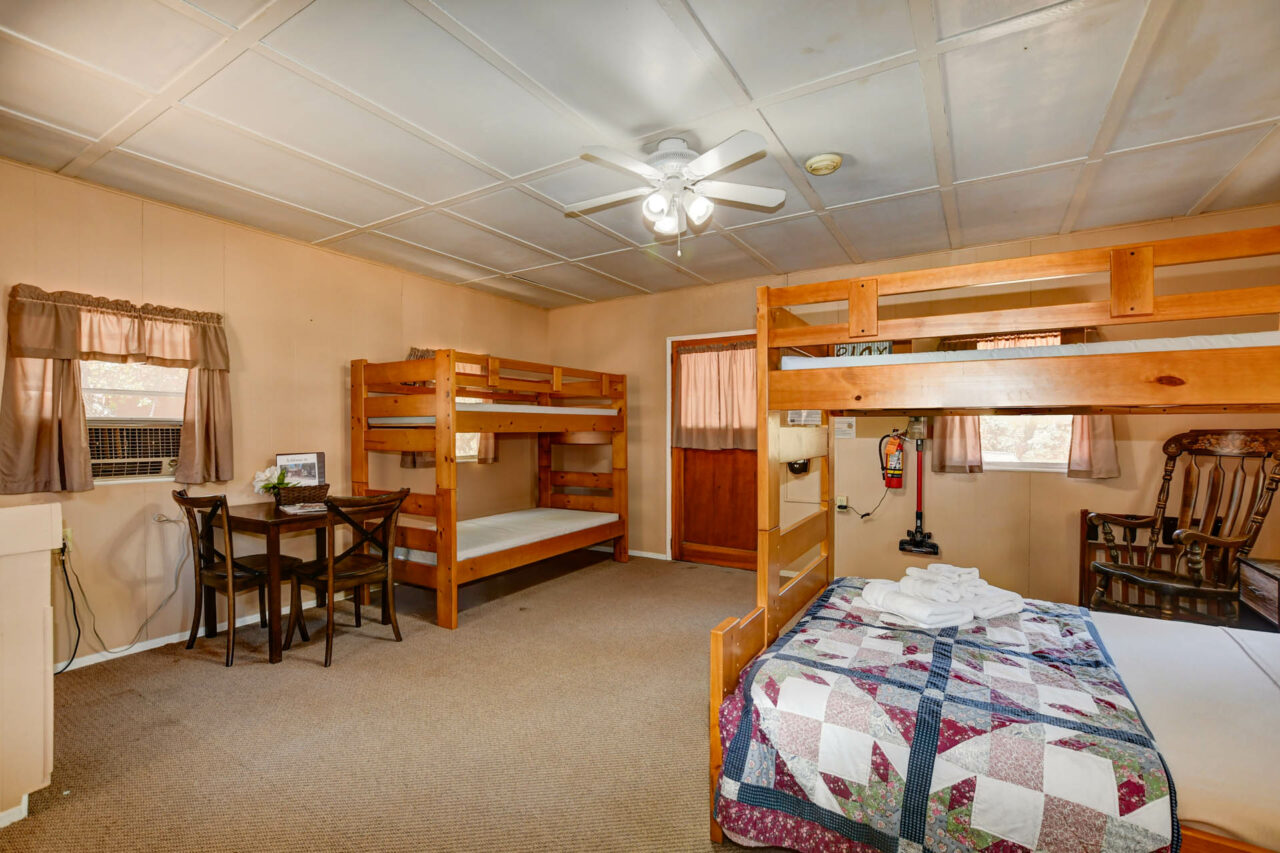Cabin Lodging | Emmanuel Pines Retreat Cabins in Prescott, AZ
